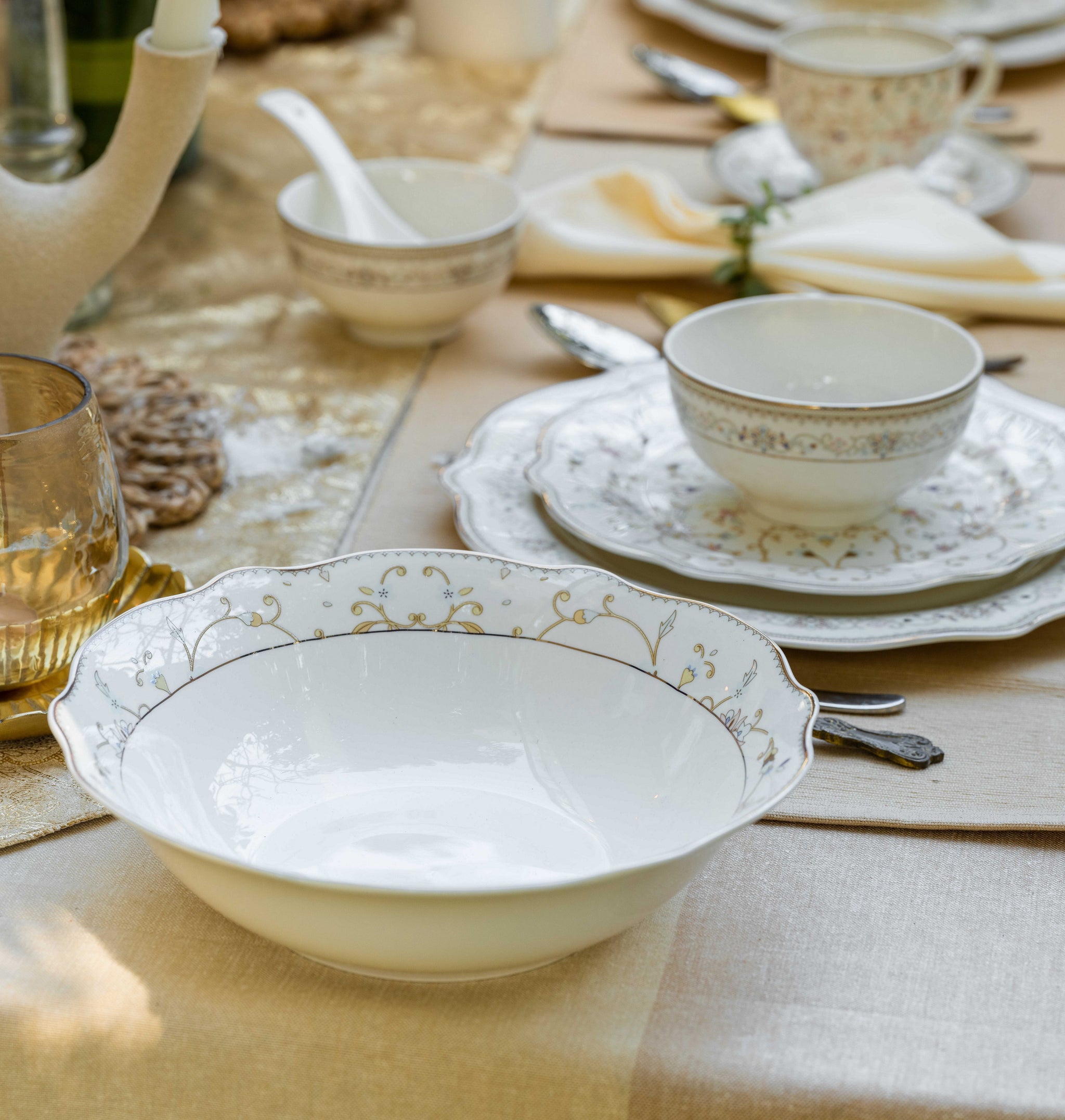White Pattern 36 Pcs Dinner Set – Vigneto