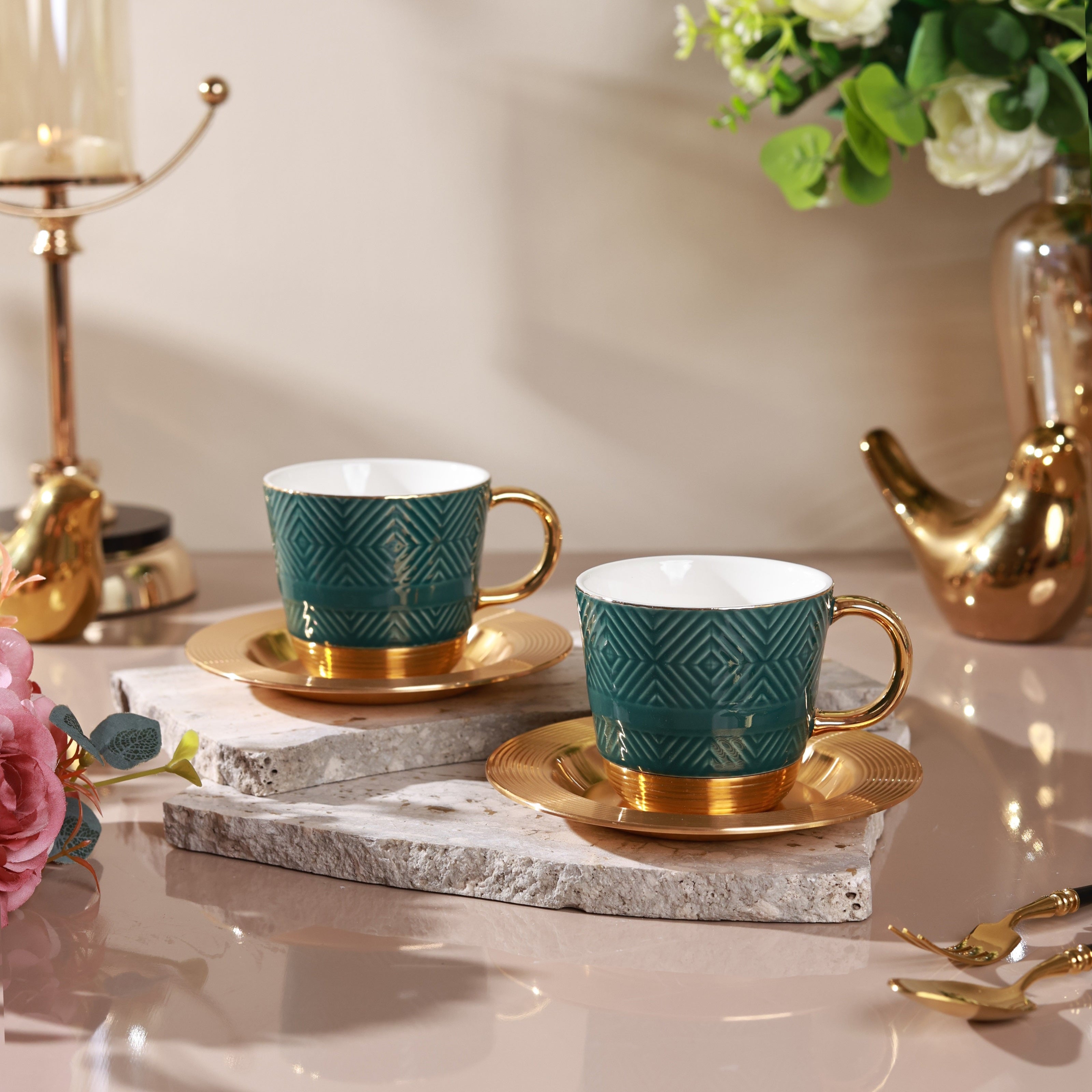 Verde Cup and Saucer Set (Metal Collection, 24K Gold) – Vigneto
