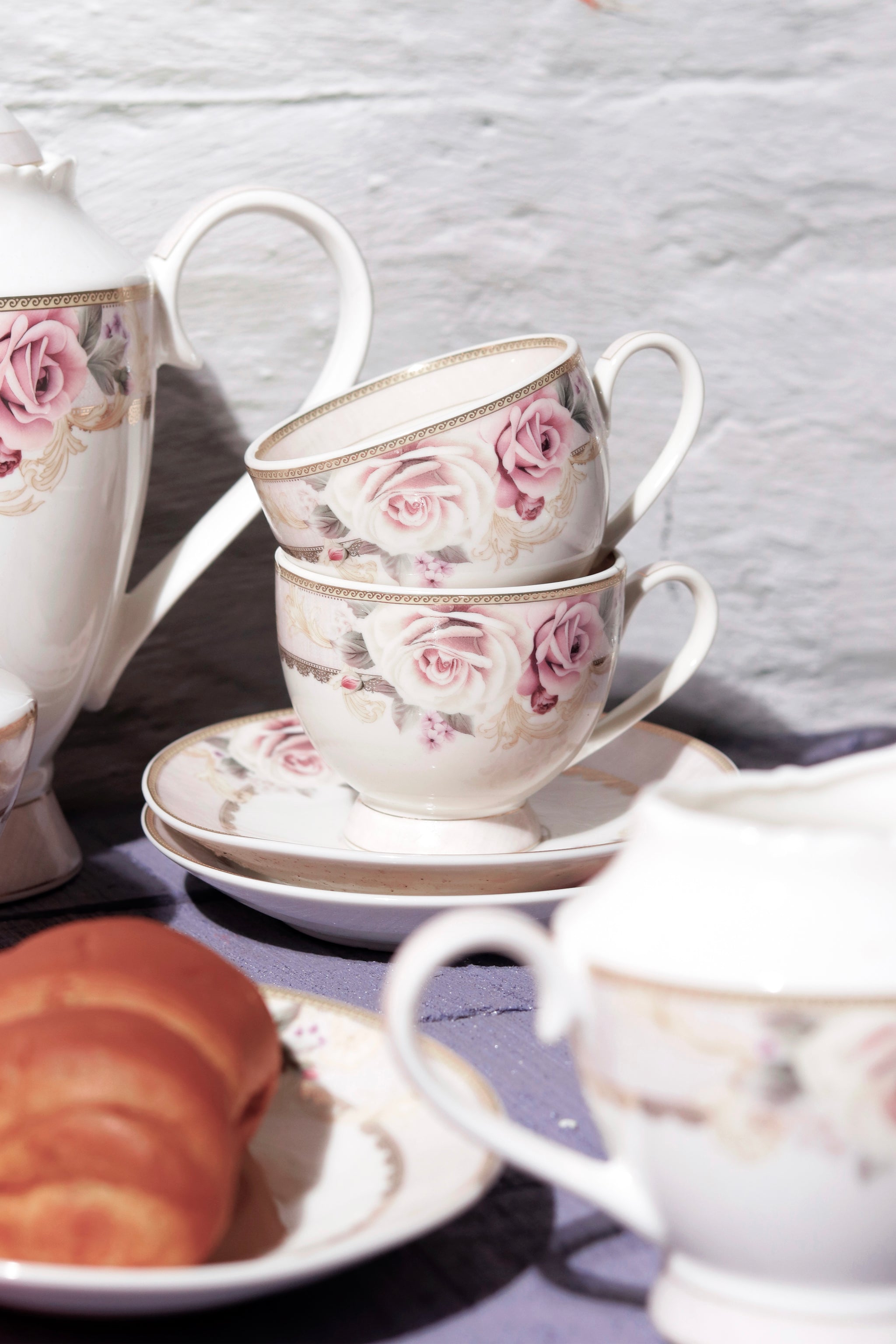Gold Roses 15 Pcs Tea Set – Vigneto